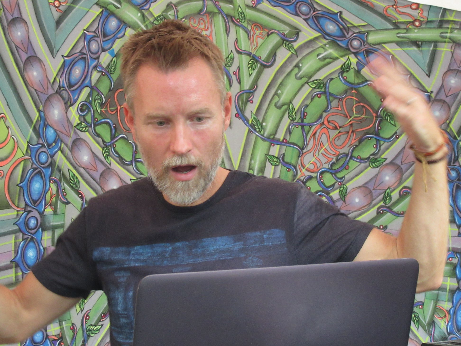 RA – 10 Essential Tracks - Trancentral